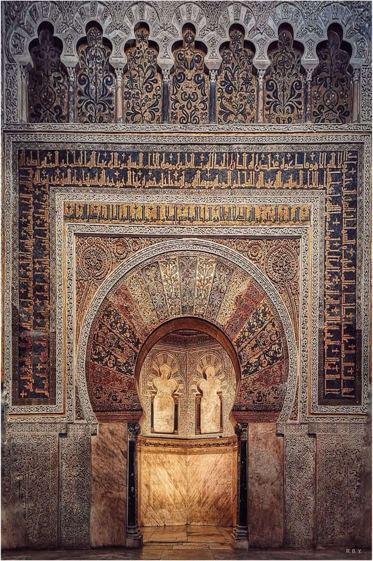 The Horseshoe Arch in Architecture: From Tradition to Contemporary ...